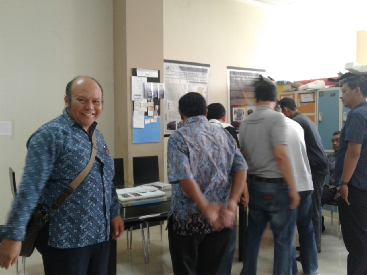 Kunjungan & Diskusi dari LAPAN & ORARI ke Lab NanoSat - Transmission ...